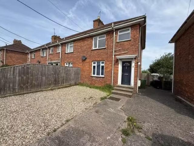 3 bedroom end of terrace house for rent in Bradley Road,, War.