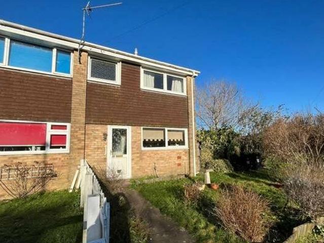 3 bedroom end of terrace house for rent in Branwell Close Christchurch BH23