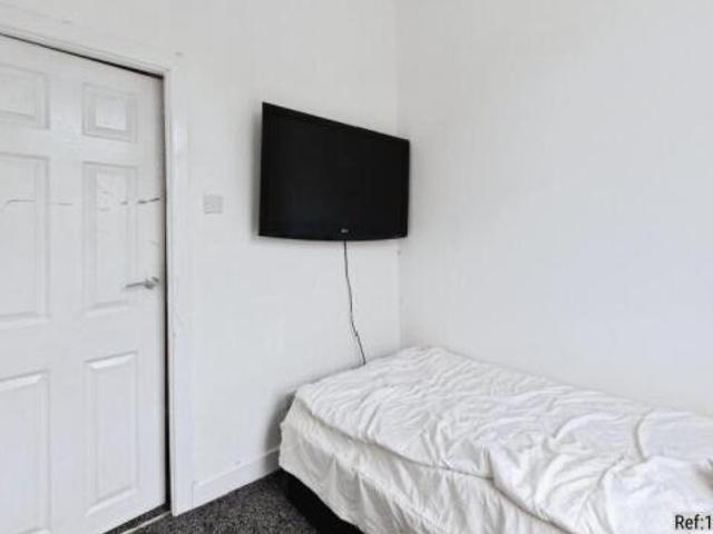 3 bedroom end of terrace house for rent in Brays Lane, Coventry, CV2