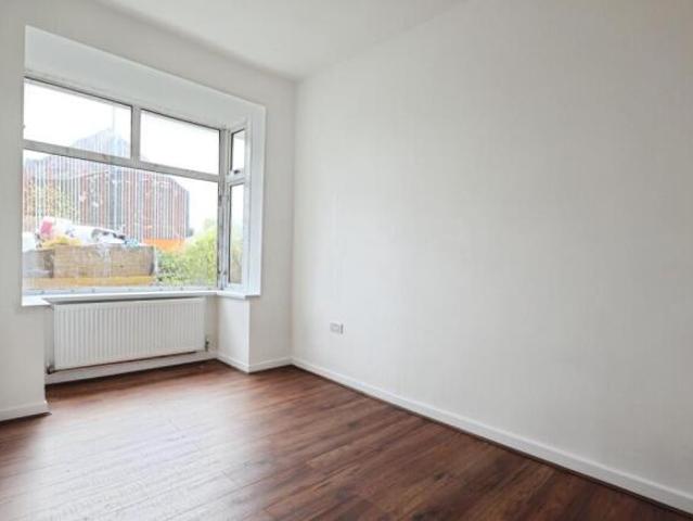 3 bedroom end of terrace house for rent in Broad Street, Coventry, CV6