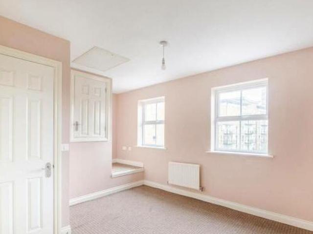 3 Bedroom End Of Terrace House For Rent In Bromley South, Bromley