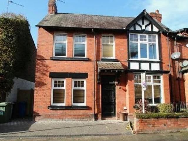 3 bedroom end of terrace house for rent in Brown Street Altrincham WA14