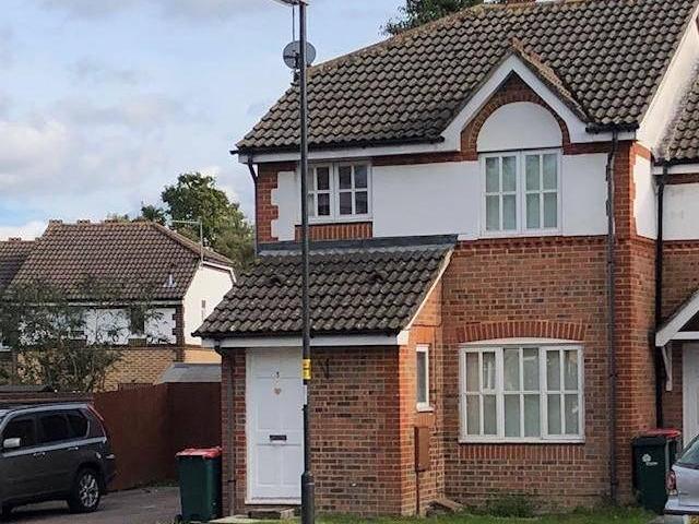 3 bedroom end of terrace house for rent in Goddard Close Crawley RH10