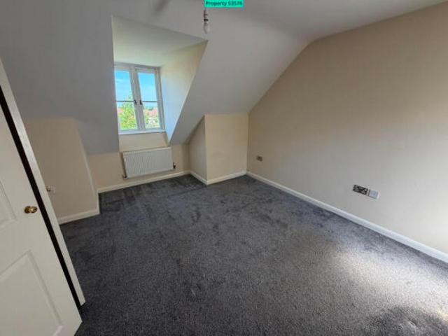 3 bedroom end of terrace house for rent in Garwood Crescent, Grange Farm, Milton Keynes, MK8