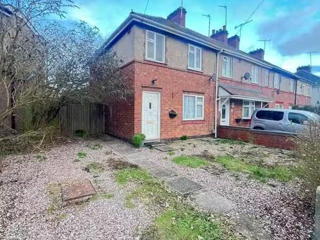 3 bedroom end of terrace house for rent in Gerard Avenue, Cove.