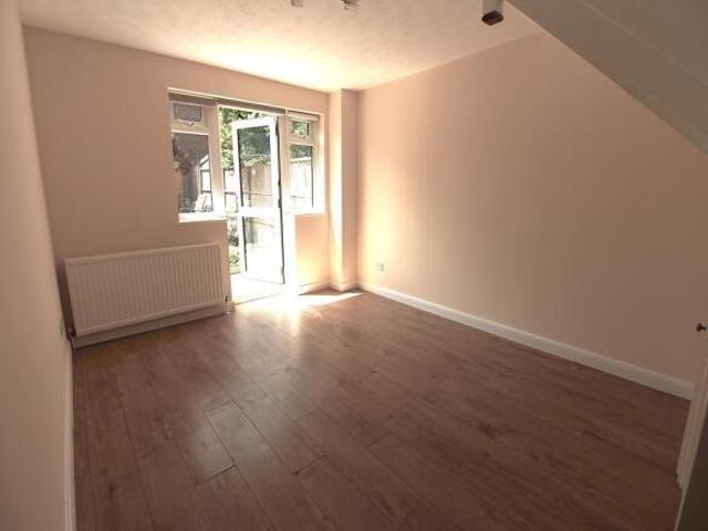 3 bedroom end of terrace house for rent in Gladbeck Way, Enfield Town EN2