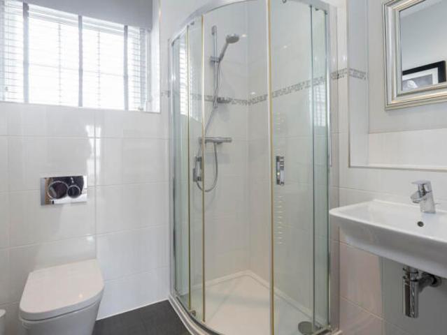 3 bedroom end of terrace house for rent in Gloucester Place, Cheltenham GL52 2RN, GL52