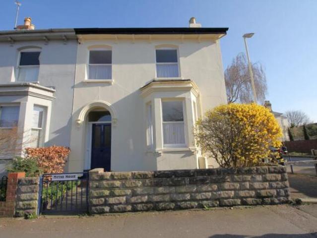 3 bedroom end of terrace house for rent in Gloucester Road, Cheltenham, Gloucestershire, GL51