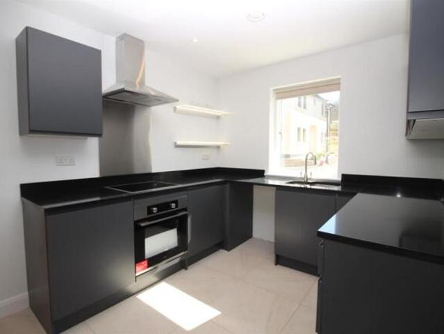 3 bedroom end of terrace house for rent in Darlington Road, Bath, BA2