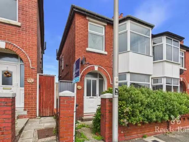 3 bedroom end of terrace house for rent in Dinckley Grove, Bla.