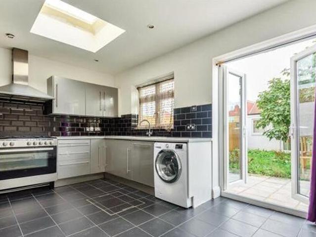 3 Bedroom End Of Terrace House For Rent In Enfield