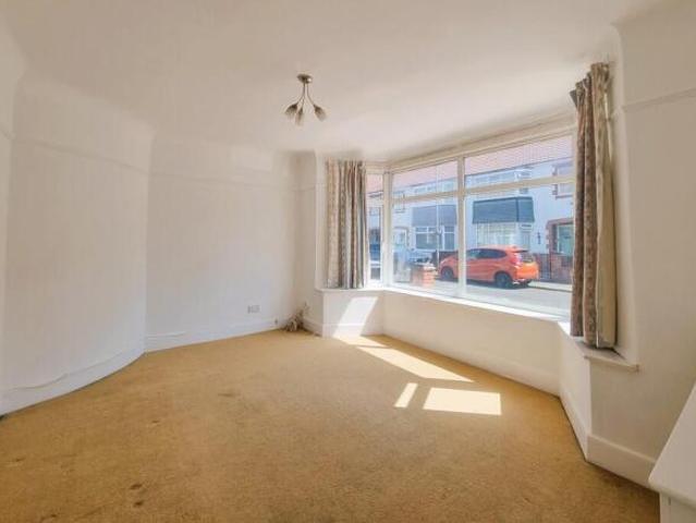 3 bedroom end of terrace house for rent in East Cosham, Hampshire, PO6
