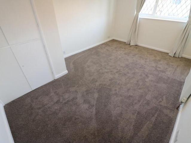 3 bedroom end of terrace house for rent in Elgar Road, Hull, HU4