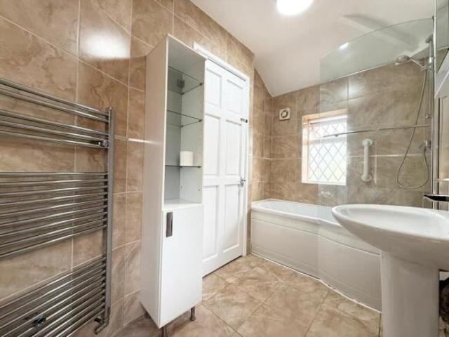 3 bedroom end of terrace house for rent in Fairfield Hill, Leeds, West Yorkshire, LS13