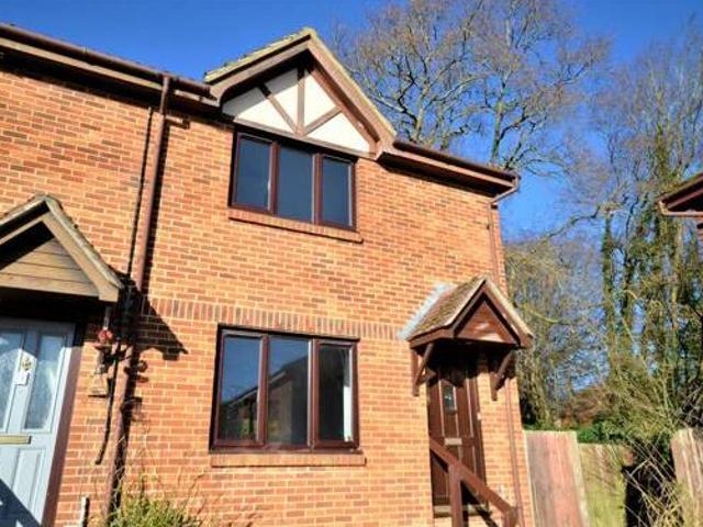 3 Bedroom End Of Terrace House For Rent In Farnham, Surrey