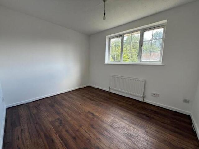 3 bedroom end of terrace house for rent in Freshbrook, Swindon, SN5
