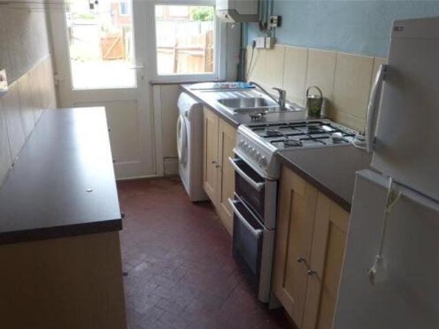 3 bedroom end of terrace house for rent in Kelvin Avenue, Wyken, Coventry, West Midlands, CV2