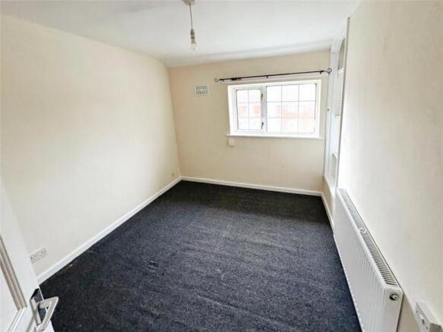 3 bedroom end of terrace house for rent in Kemberton Road, Wolverhampton, West Midlands, WV3