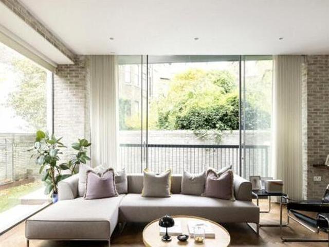3 Bedroom End Of Terrace House For Rent In Kensington, London