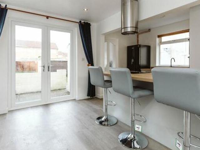 3 Bedroom End Of Terrace House For Rent In Kingswood, Bristol