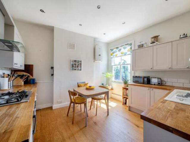 3 bedroom end of terrace house for rent in Kinver Road, London, SE26