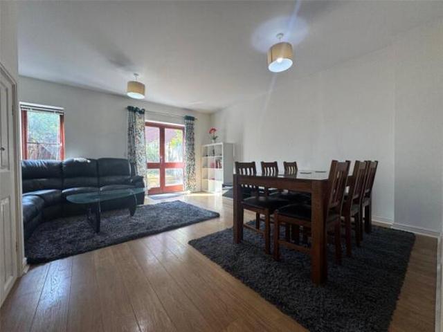 3 bedroom end of terrace house for rent in Hollies Court, Basingstoke, Hampshire, RG24