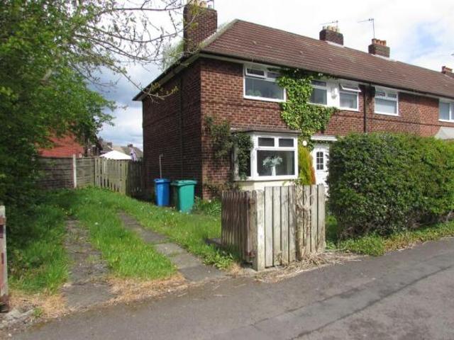 3 bedroom end of terrace house for rent in Hollyhedge Road, Manchester, M22