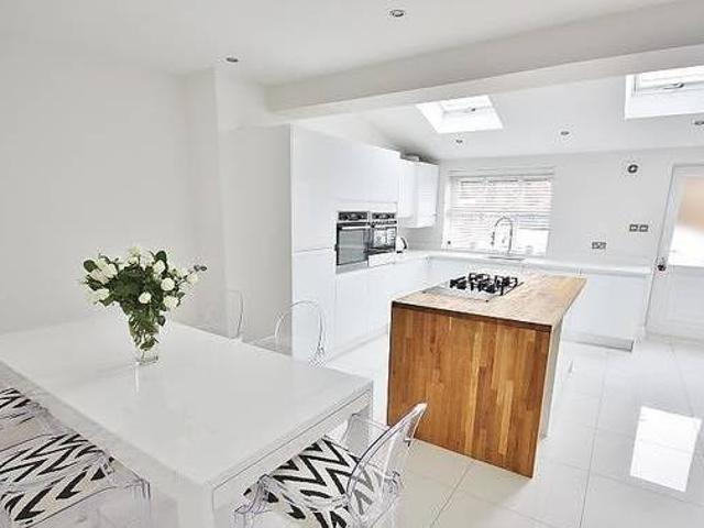 3 bedroom end of terrace house for rent in Hawthorn Street Wilmslow SK9