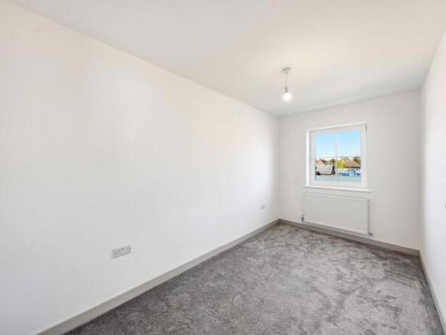 3 bedroom end of terrace house for rent in Hainault Street, New Eltham, London, SE9
