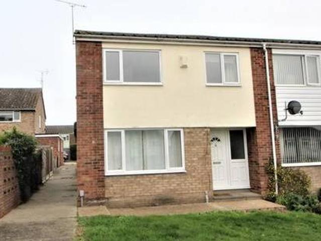3 bedroom end of terrace house for rent in Hamlet Drive Colchester CO4