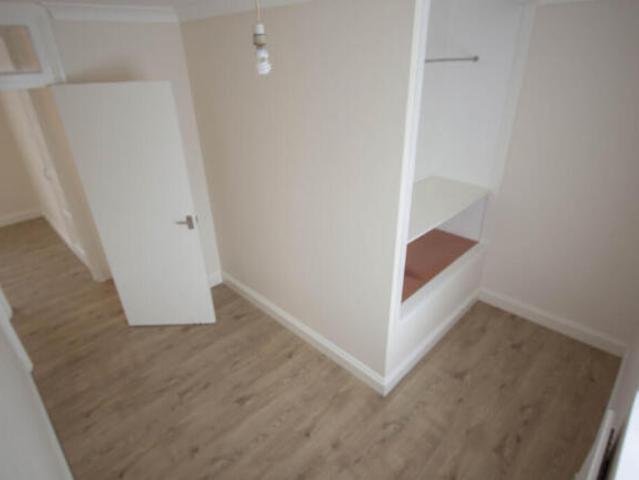 3 bedroom end of terrace house for rent in High Grove, Plumstead, SE18