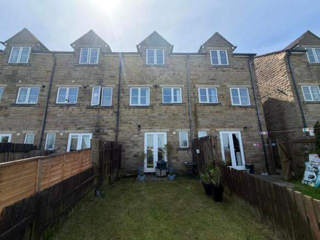 3 bedroom end of terrace house for rent in Highgate Mill Fold, Queensbury, BRADFORD, BD13