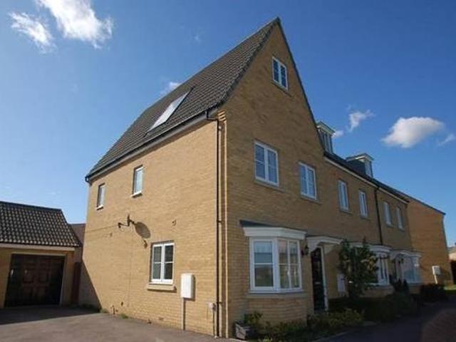 3 bedroom end of terrace house for rent in Hillfield Road Oundle Cambridgeshire PE8