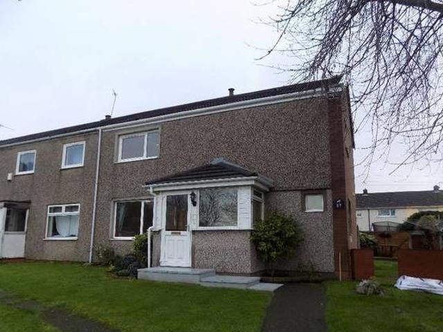 3 bedroom end of terrace house for rent in Hilton Road Dunfermline Fife KY11