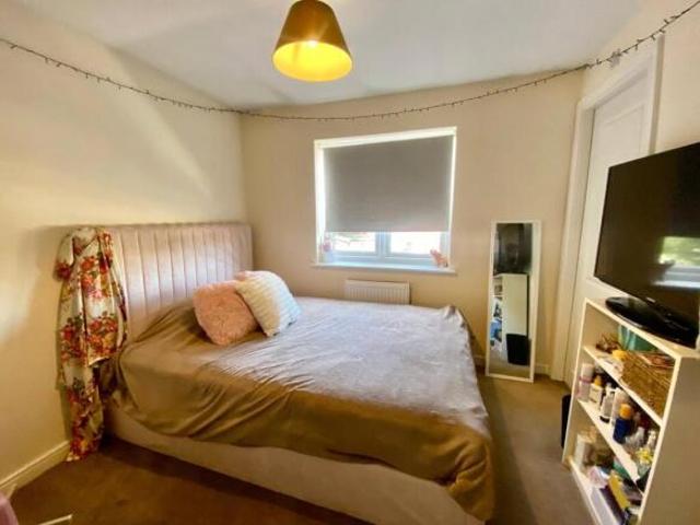 3 bedroom end of terrace house for rent in Jutland Avenue, Swindon, Wiltshire, SN2