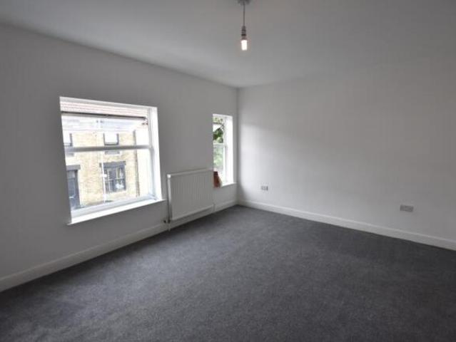 3 bedroom end of terrace house for rent in Jubilee Street, Woodston, Peterborough, PE2