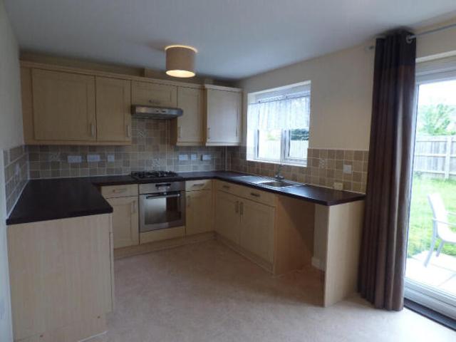 3 bedroom end of terrace house for rent in Junction Gardens, Plymouth, Devon, PL4