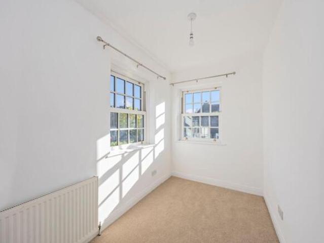 3 bedroom end of terrace house for rent in Old London Road, Brighton, BN1