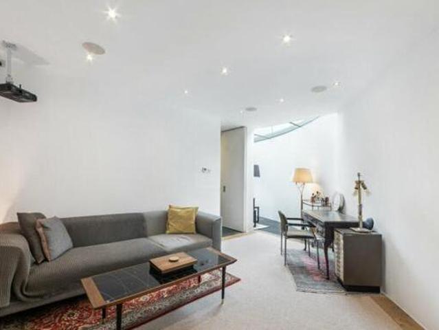 3 Bedroom End Of Terrace House For Rent In London