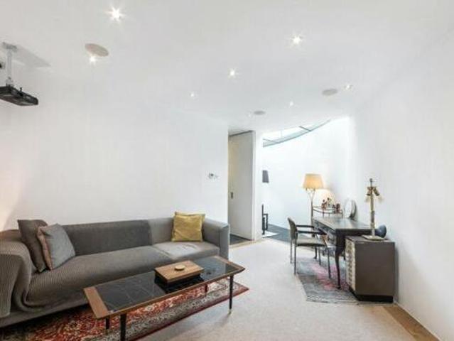 3 Bedroom End Of Terrace House For Rent In London