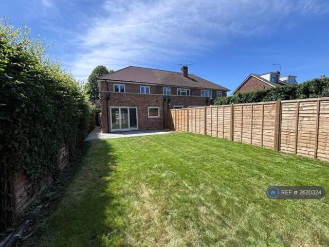 3 bedroom end of terrace house for rent in Leonard Avenue, Sevenoaks, TN14