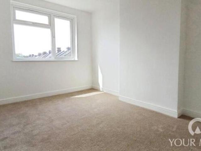 3 bedroom end of terrace house for rent in Lynton Road South, Gravesend, Kent, DA11