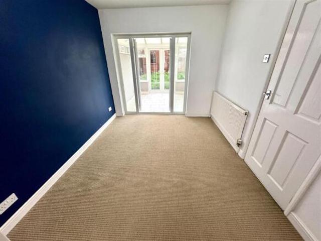 3 bedroom end of terrace house for rent in Mount Nod Way, Coventry, CV5