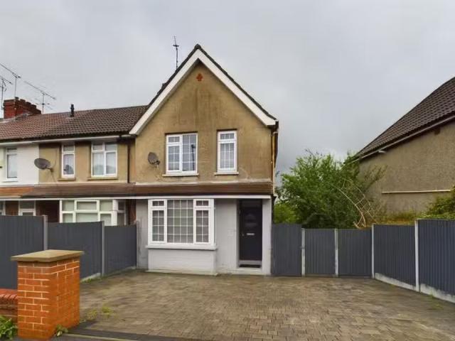 3 bedroom end of terrace house for rent in Morley Road, Staple.