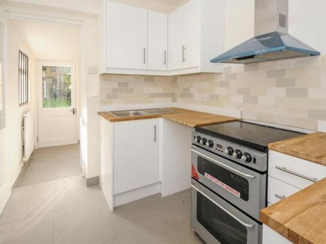 3 bedroom end of terrace house for rent in Morrell Avenue, East Oxford, OX4