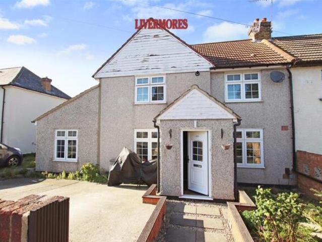 3 bedroom end of terrace house for rent in Maple Road, Dartford, DA1