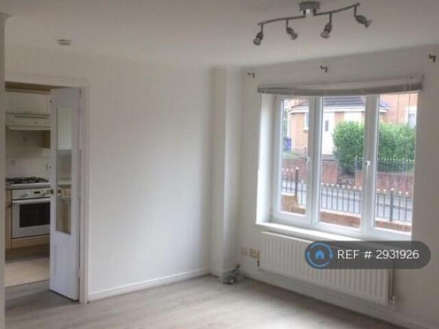 3 bedroom end of terrace house for rent in Mapledon Road, Manchester, M9