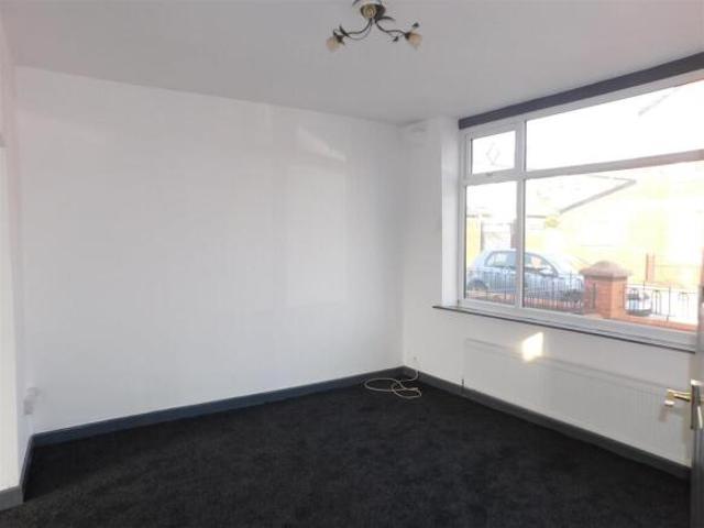 3 bedroom end of terrace house for rent in Melbourne Street, Manchester, M9