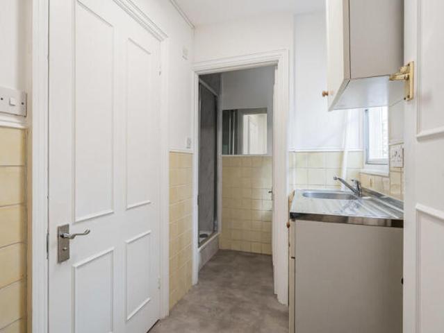 3 bedroom end of terrace house for rent in Mill Lane, Guildford, GU1