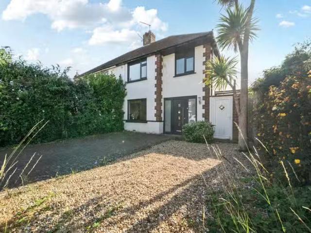 3 bedroom end of terrace house for rent in Mill Lane, Portslad.